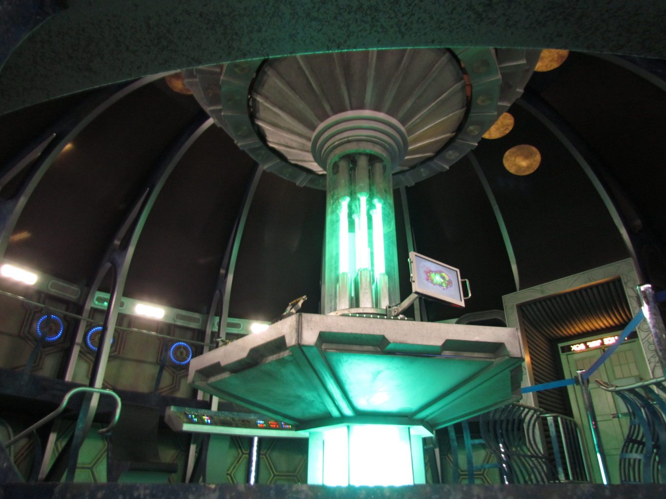 Science Explained: Could the TARDIS actually exist? - The Boar